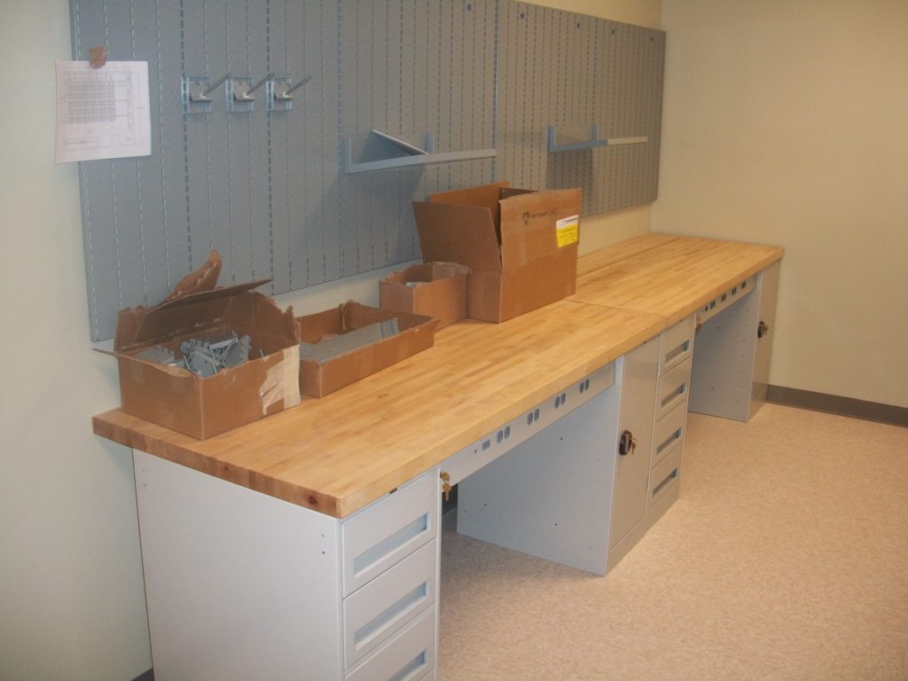 Armory Workbenches - Arms Room Workbench - Combat Weapon Storage